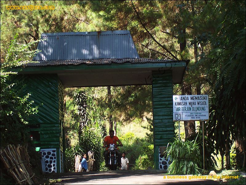 Dlundung Waterfall - Mojokerto Tourism