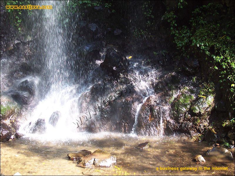 Dlundung Waterfall - Mojokerto Tourism